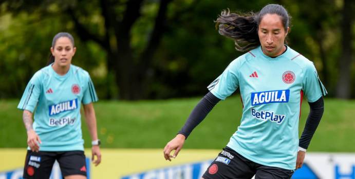 Mayra Ramírez habló de su rol dentro de la cancha con Colombia