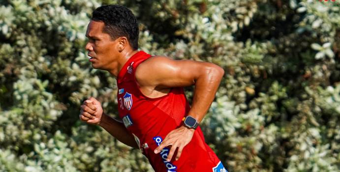 Bacca le dijo a sus compañeros que se tienen que "pellizcar"